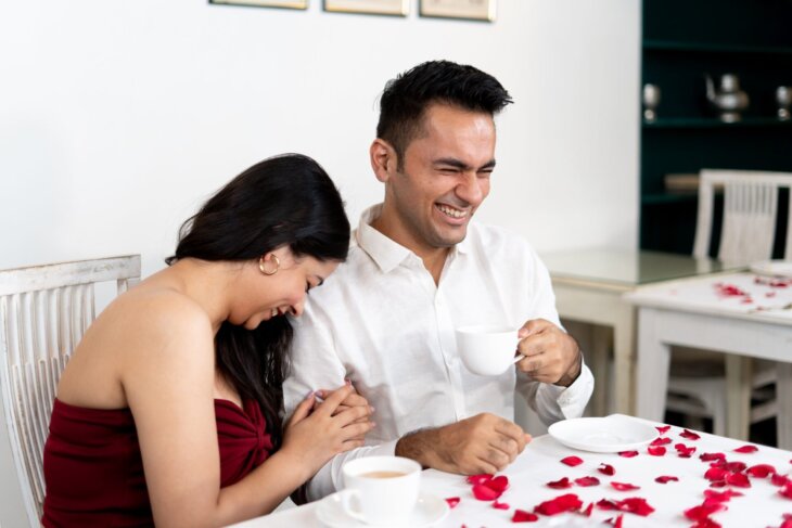 How To Approach A Shy Girl + 11 Tips For Talking To Shy Girls ...